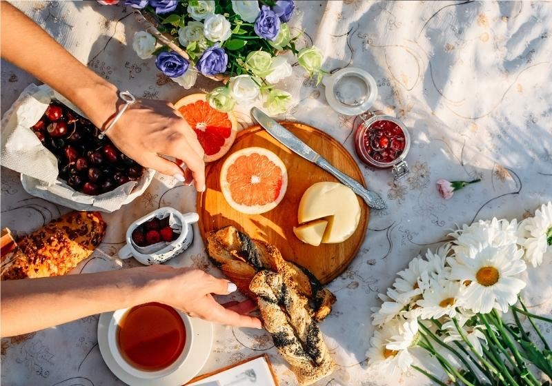 How to Construct the Perfect Australian Picnic | AGFG