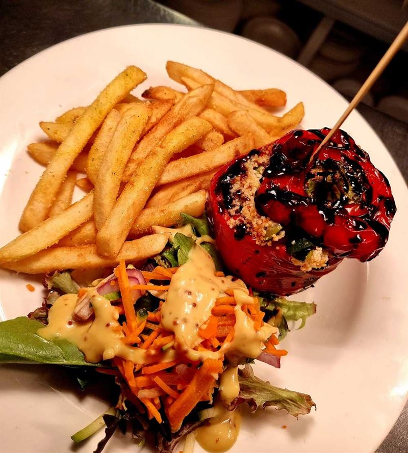 Kinross Woolshed Hotel, Thurgoona Bars - Reviews, Phone, Bookings | AGFG