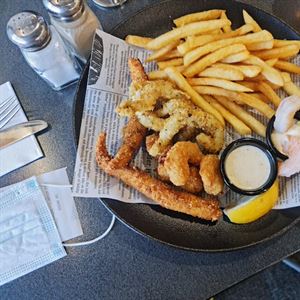 Snug Tavern, Snug - Pub Food Restaurant Menu, Phone, Reviews | AGFG