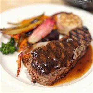 Diamond Island Resort, Restaurant & Bar and Penguin Show, Bicheno ...