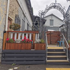 Dixie Blue, Deloraine - Cafe Restaurant Menu, Phone, Reviews | AGFG