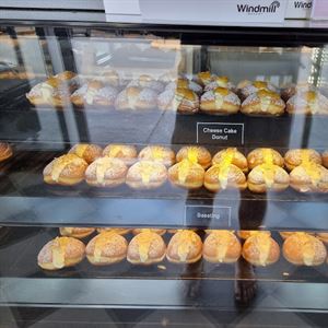 Windmill Bakery Toowoomba Plaza, Kearneys Spring - Bakery Restaurant ...