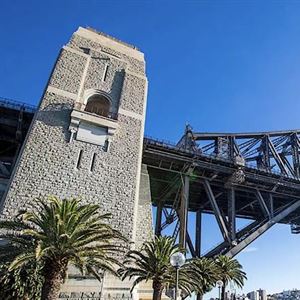 Luke's Table at the Pylon Lookout, The Rocks - Modern Australian ...