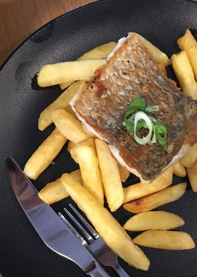 Mount Buller Fish & Chippery, Mount Buller - Seafood Restaurant Menu ...