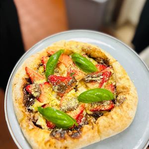 Unicorn cafe pizza wine bar, Broadbeach - Pizza Restaurant Menu, Phone ...