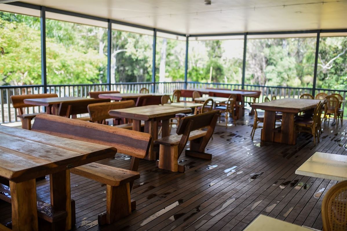 Apple Tree Creek Pub, Apple Tree Creek - Modern Australian Restaurant ...