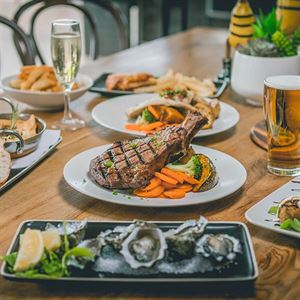 Lil' Ripper Cafe, Bar & Bistro, Batchelor - Modern Australian ...