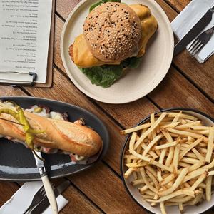 Mapleton Public House, Mapleton - Modern Australian Restaurant Menu ...