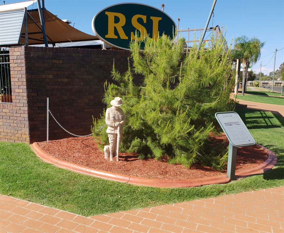 Charleville RSL, Charleville - Pub Food Restaurant Menu, Phone, Reviews ...