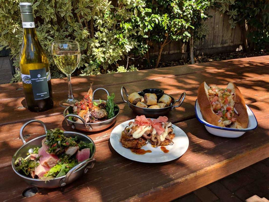 The Old Canberra Inn, Lyneham - Menus, Phone, Reviews | AGFG