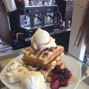 Le Chatz Cafe, Townsville - Cafe Restaurant Menu, Phone, Reviews | AGFG
