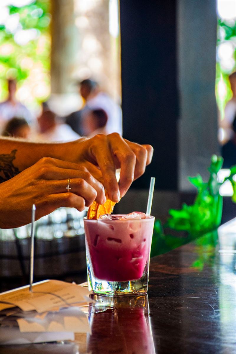 Northerlies Beach Bar and Grill, Airlie Beach - Modern Australian ...