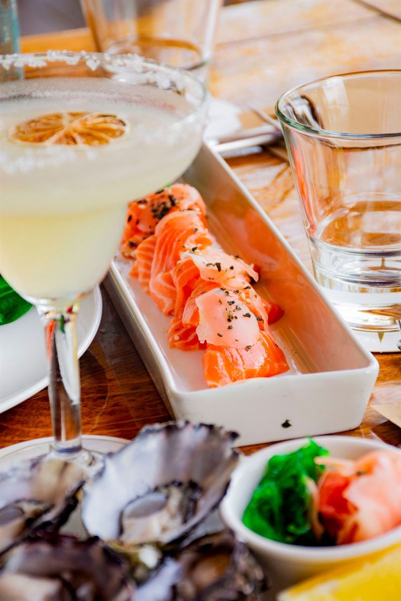 Northerlies Beach Bar and Grill, Airlie Beach - Modern Australian ...