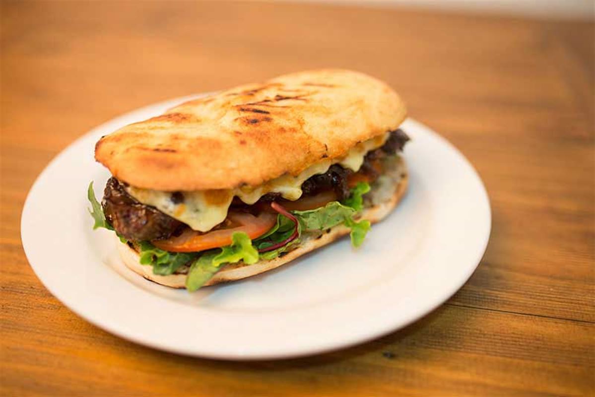 Great Western Hotel, Rockhampton - Pub Food Restaurant Menu, Phone ...