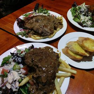 Avondale Hotel, Burwood - Pub Food Restaurant Menu, Phone, Reviews | AGFG