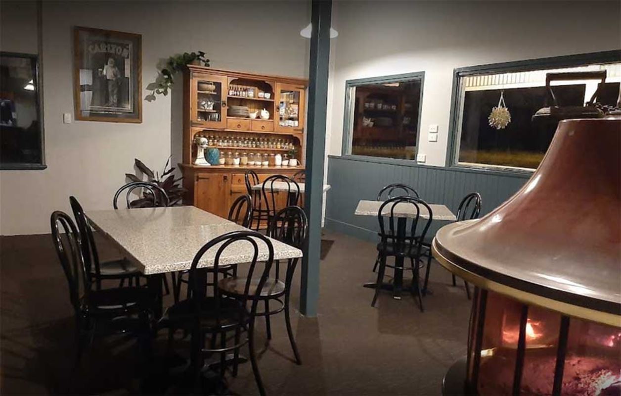 Buffalo Brewery - Boorhaman Hotel, Boorhaman - Modern Australian ...