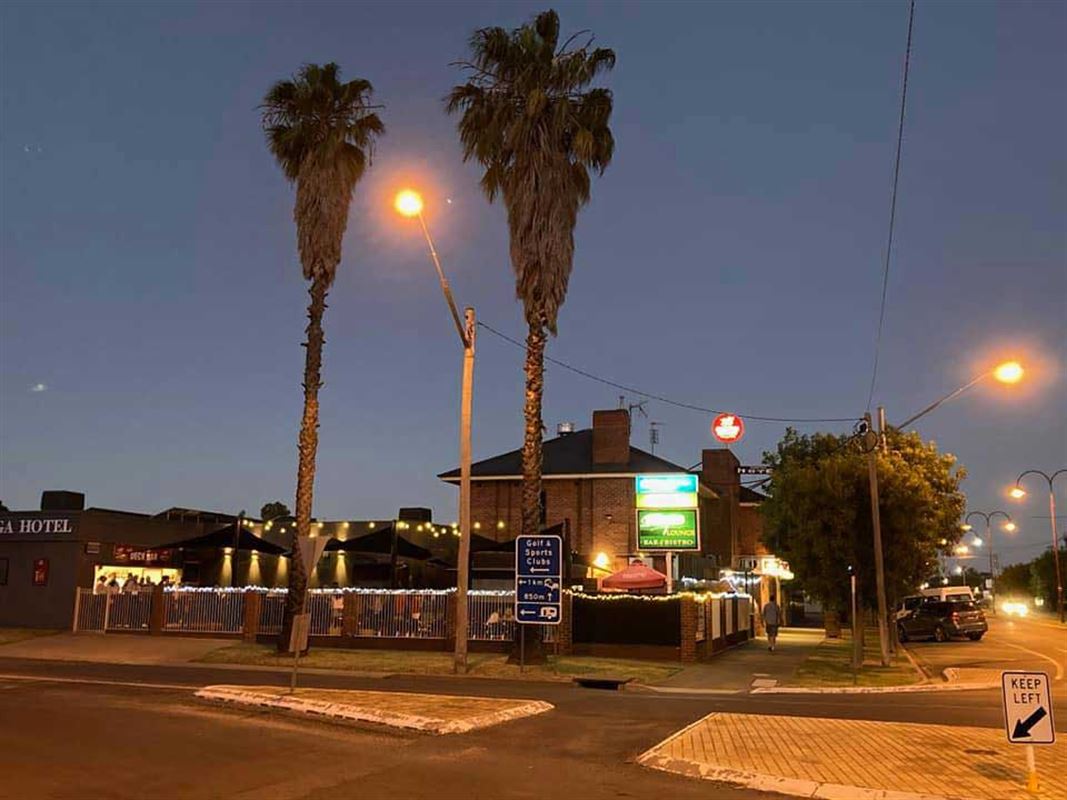 Barooga Hotel, Barooga - Bistro Restaurant Menu, Phone, Reviews | AGFG